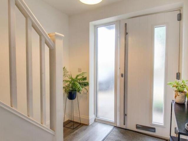 2 bedroom semi detached house for sale in Mapleton Gardens, Ipswich, IP4