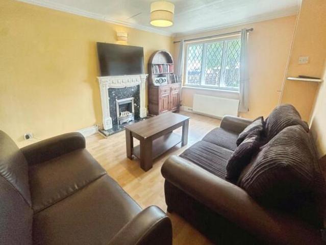 2 bedroom semi detached house for sale in Marksbury Close, Wolverhampton, WV6