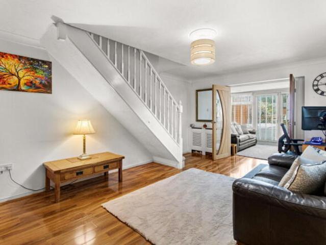 2 bedroom semi detached house for sale in May Close, Swindon, SN2 1XA, SN2