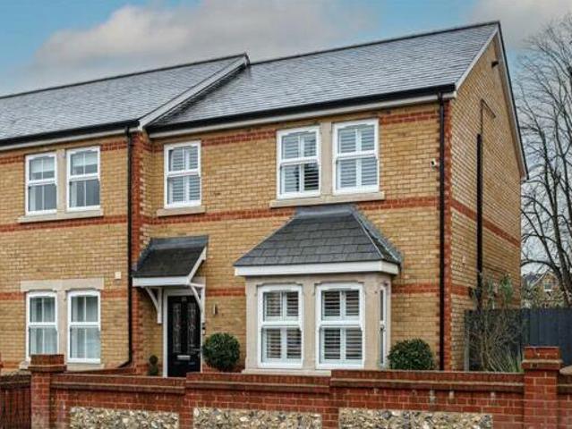 2 Bedroom Semi detached House For Sale In Merstham