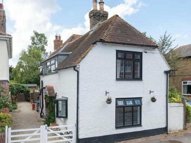 2 Bedroom Semi detached House For Sale In Minster