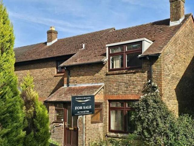 2 Bedroom Semi detached House For Sale In Midhurst, West Sussex