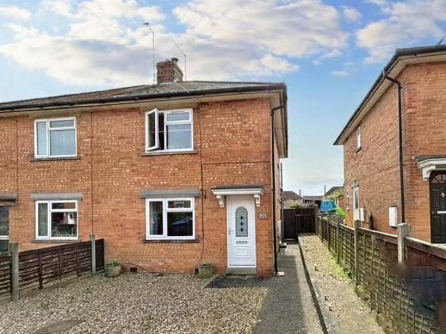 2 Bedroom Semi detached House For Sale In Milborne Port