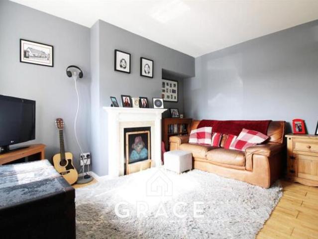 2 bedroom semi detached house for sale in Mildmay Road, Ipswich, IP3