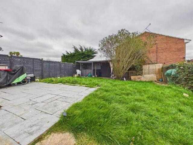 2 bedroom semi detached house for sale in Montrose Walk, Calcot, Reading, RG31