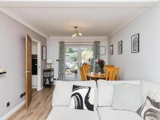2 bedroom semi detached house for sale in Monkswood Hill, Leeds, LS14