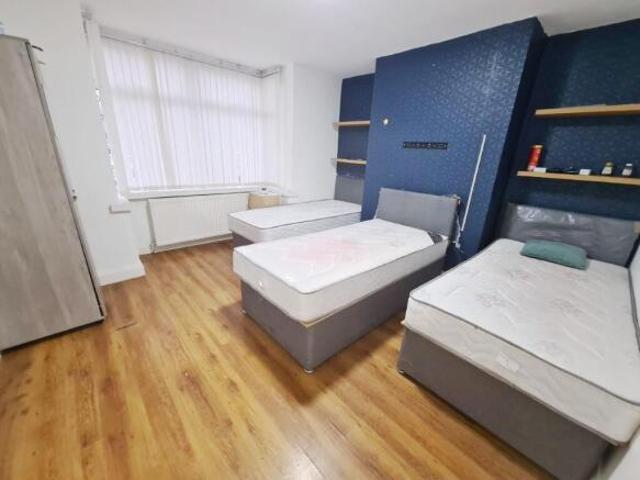 2 bedroom semi detached house for sale in Monsall Road, Monsall, M40