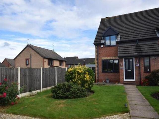 2 Bedroom Semi detached House For Sale In New Crofton, Wakefield