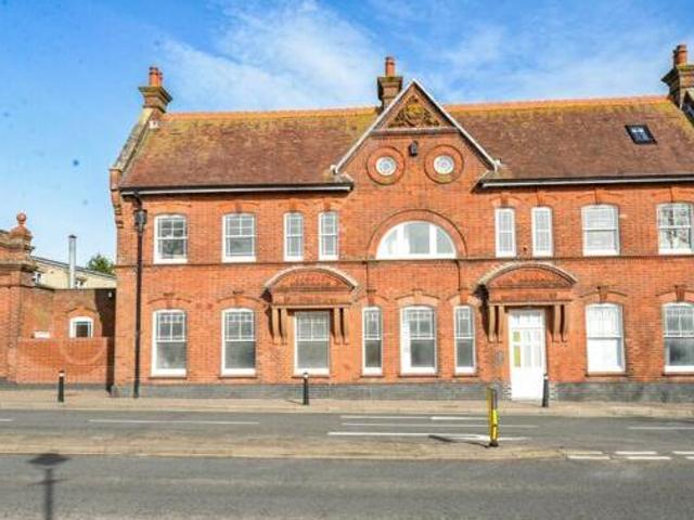 2 Bedroom Semi detached House For Sale In New Milton, Hampshire