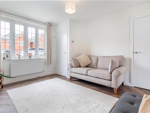 2 bedroom semi detached house for sale in Nimrod Drive, Lower Broadheath, Worcester, WR2