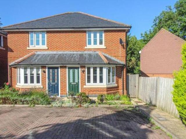 2 Bedroom Semi detached House For Sale In North Warnborough, Hook