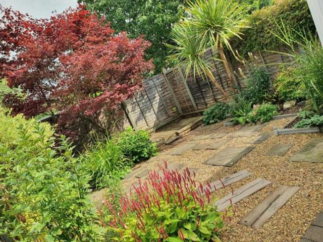 2 bedroom semi detached house for sale in North Western Avenue, WATFORD, WD25