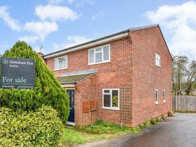 2 Bedroom Semi detached House For Sale In North Baddesley