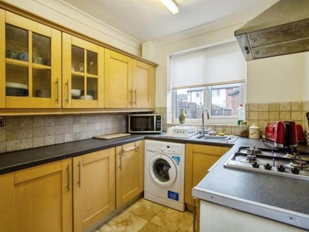 2 bedroom semi detached house for sale in North Parkway, LEEDS, LS14