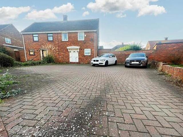 2 Bedroom Semi detached House For Sale In North Shields, Tyne And Wear
