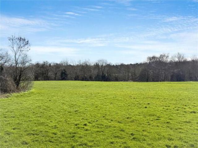 2 bedroom semi detached house for sale in Northbrook Road, Barnet, EN5