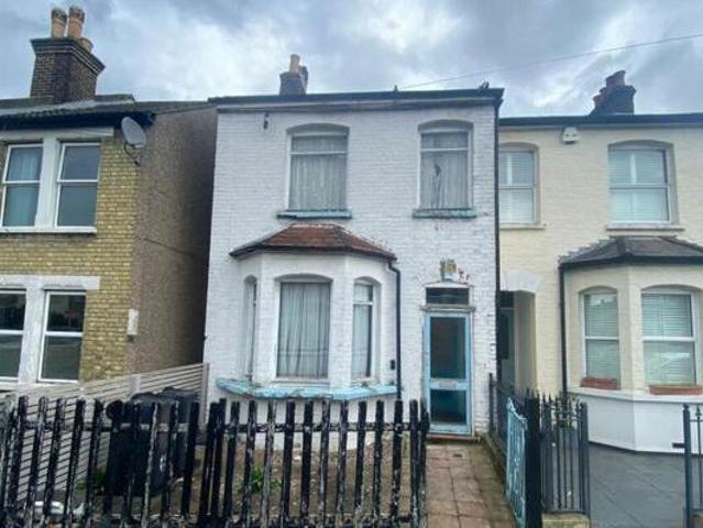 2 Bedroom Semi detached House For Sale In Norwood, London