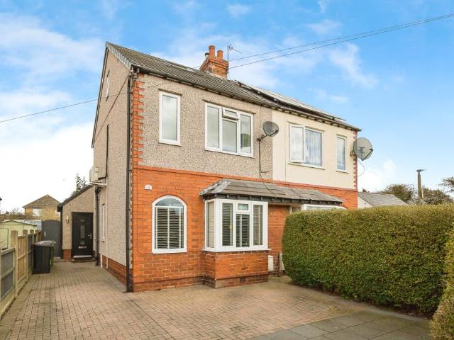 2 bedroom semi detached house for sale in Oakfield Road, CHESTER, Cheshire, CH1
