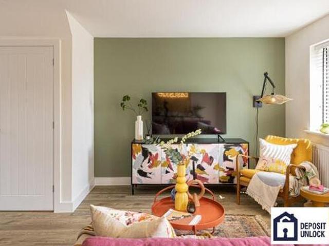 2 Bedroom Semi detached House For Sale In Old Rectory Drive, Hatfield