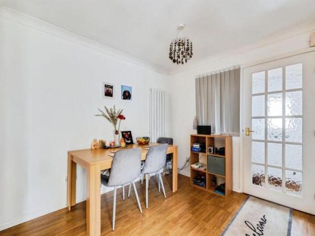 2 bedroom semi detached house for sale in Olive Grove, Swindon, SN25