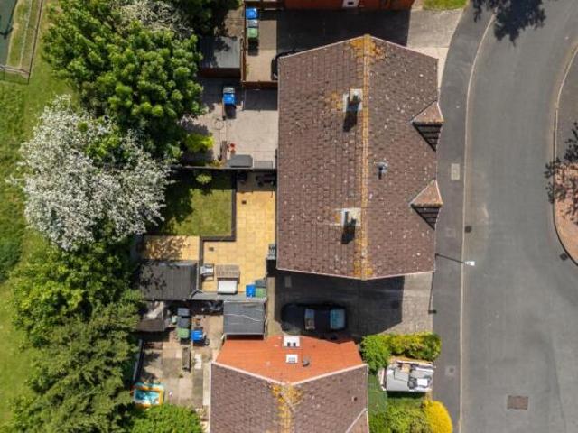 2 bedroom semi detached house for sale in Osborne Court, Leamington Spa, CV31