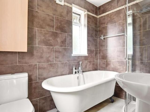 2 bedroom semi detached house for sale in Otley Old Road, Cookridge, Leeds, LS16