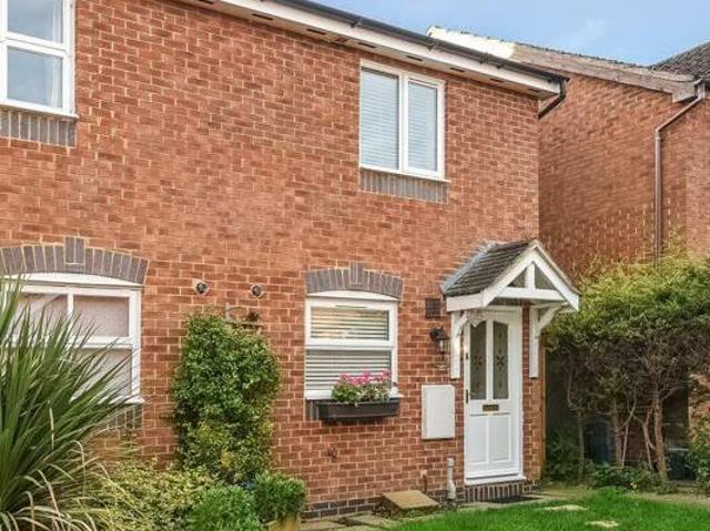 2 Bedroom Semi detached House For Sale In Oxfordshire
