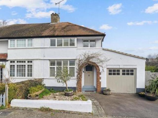 2 Bedroom Semi detached House For Sale In Park Street, St. Albans