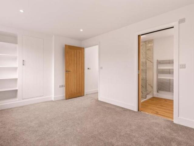 2 bedroom semi detached house for sale in Pavilion Road, Worthing, BN14