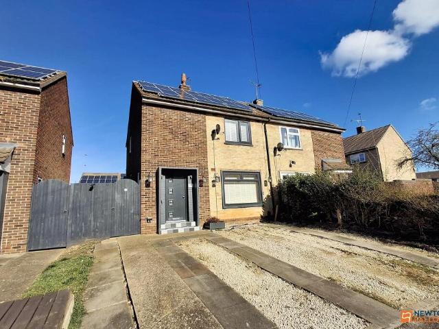 2 bedroom semi detached house for sale in Pennine Way, Gunthorpe, Peterborough, PE4