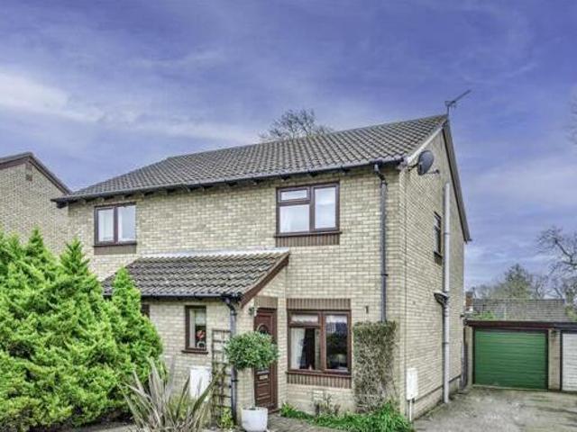 2 Bedroom Semi detached House For Sale In Poringland