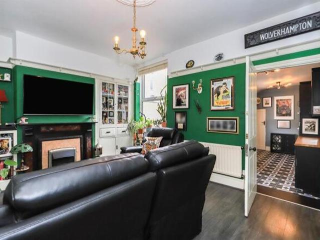 2 bedroom semi detached house for sale in Prestwood Road, Wednesfield, Wolverhampton, WV11