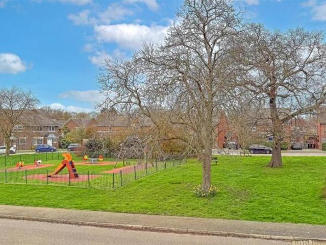2 bedroom semi detached house for sale in Puddingstone Drive, St. Albans, AL4