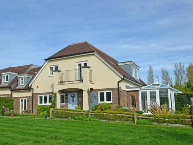 2 Bedroom Semi detached House For Sale In Pulborough, West Sussex