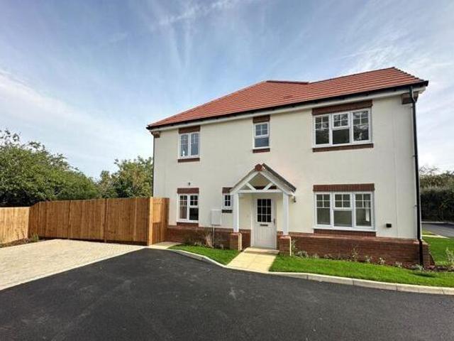 2 Bedroom Semi detached House For Sale In Radburn Way