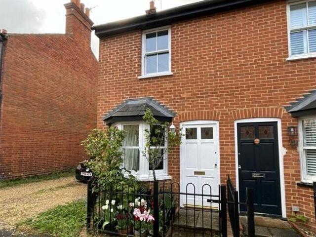 2 Bedroom Semi detached House For Sale In Reading, Berkshire
