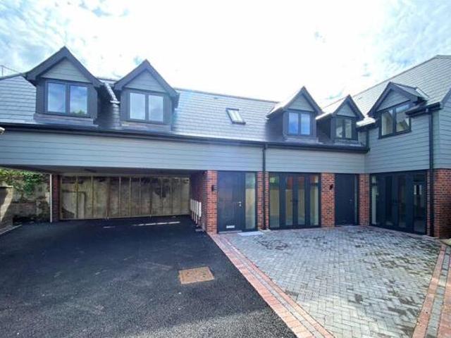 2 Bedroom Semi detached House For Sale In Ringwood, Hampshire