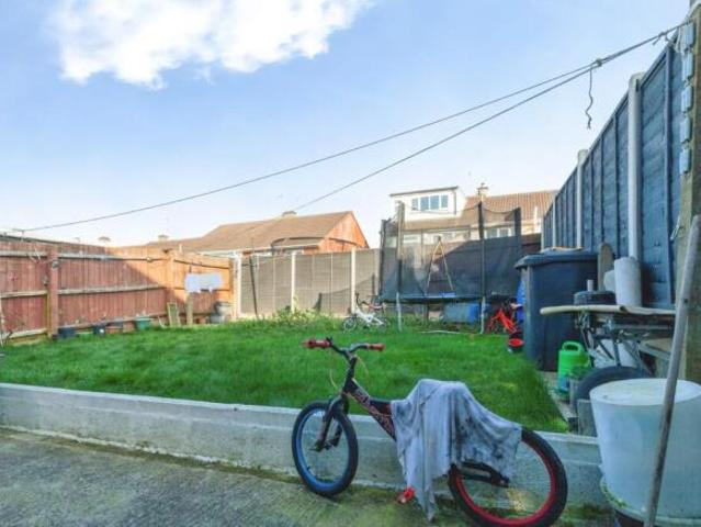 2 bedroom semi detached house for sale in Roborough Green, Leicester, Leicestershire, LE5