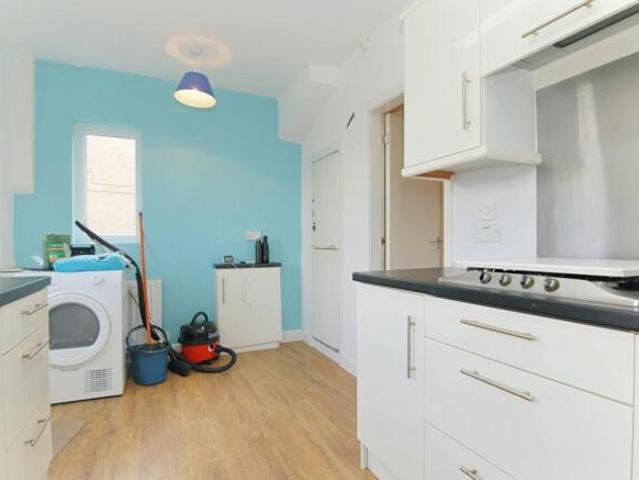 2 bedroom semi detached house for sale in Roy Road, Bradford, BD6