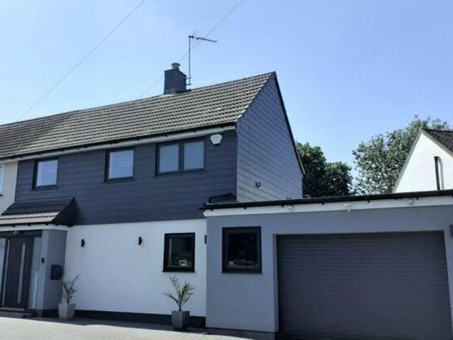 2 Bedroom Semi detached House For Sale In Roydon