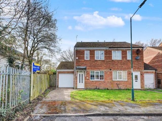2 bedroom semi detached house for sale in Rugby Close, Nottingham, NG5