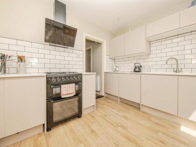 2 bedroom semi detached house for sale in Scott Road, Ipswich, IP3