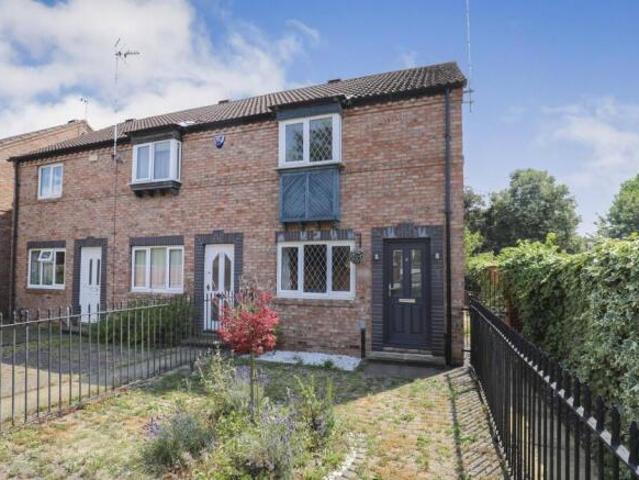 2 bedroom semi detached house for sale in Scaife Gardens, York, YO31