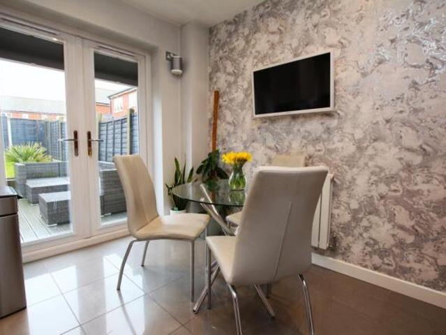 2 bedroom semi detached house for sale in Sanderson Road, Lincoln, LN2