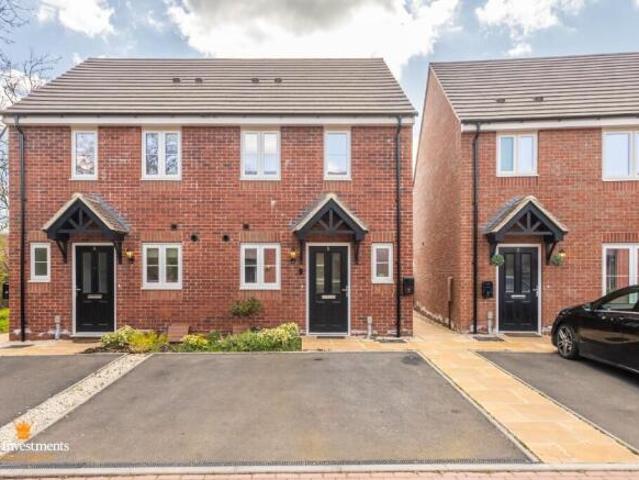 2 bedroom semi detached house for sale in Satchwell Walk, Coventry, West Midlands, CV7