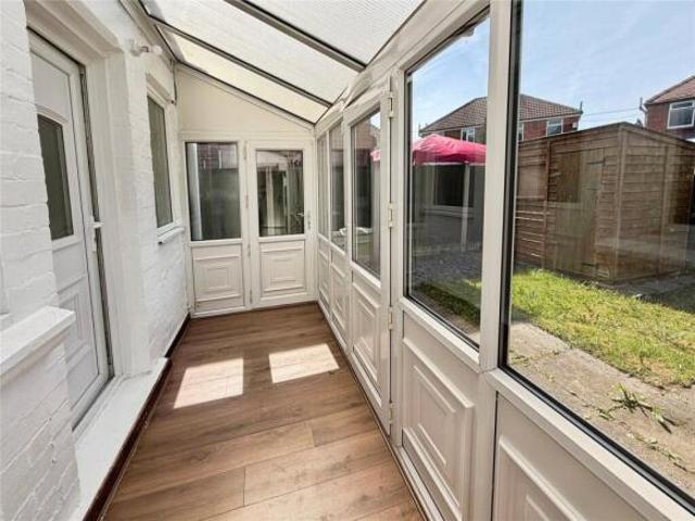 2 bedroom semi detached house for sale in Shakespeare Avenue, Sprotbrough, Doncaster, South Yorkshire, DN5