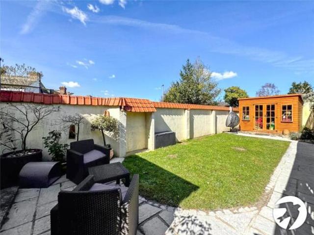 2 bedroom semi detached house for sale in Sheals Crescent, Maidstone, Kent, ME15