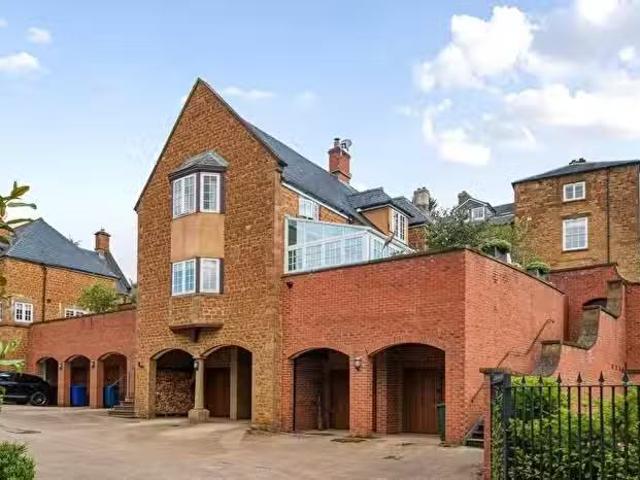 2 Bedroom Semi Detached House For Sale In Sibford Ferris, Oxfo.
