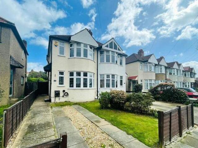2 Bedroom Semi detached House For Sale In Sidcup, Kent
