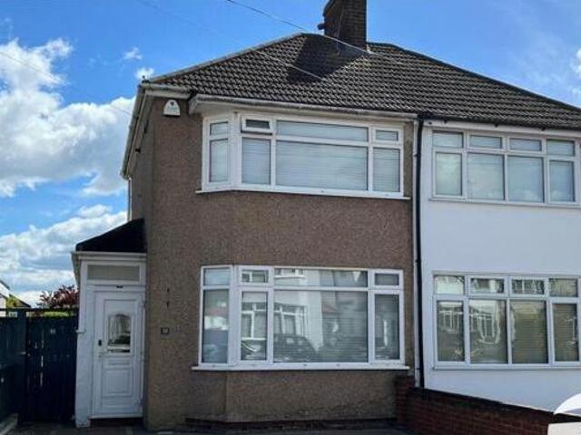 2 Bedroom Semi detached House For Sale In South Welling, Kent